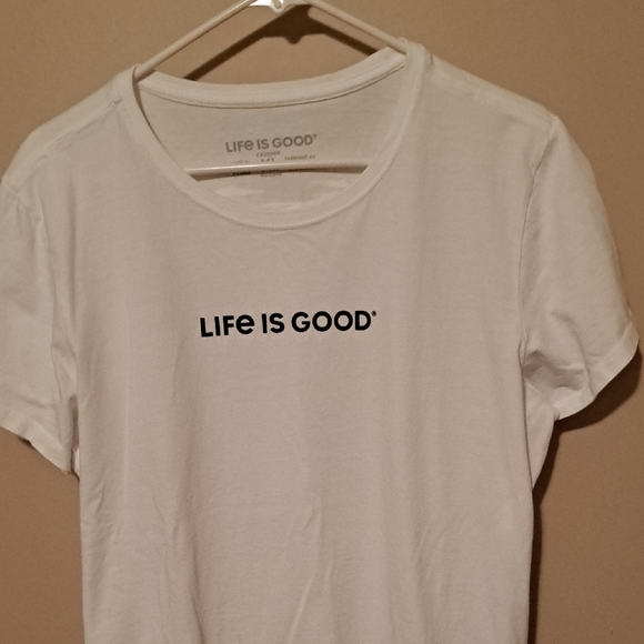 Life Is Good | Tops | Life Is Good White Graphic Tshirt Xl | Poshmark